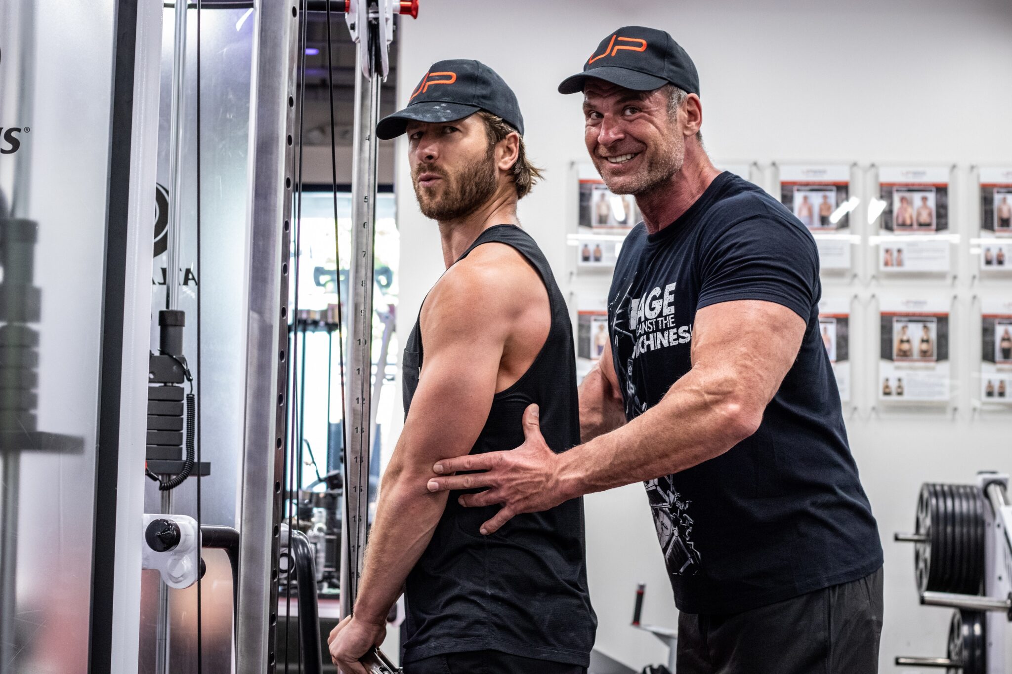 Top Gun: Maverick star Glen Powell built his impressive physique in ...