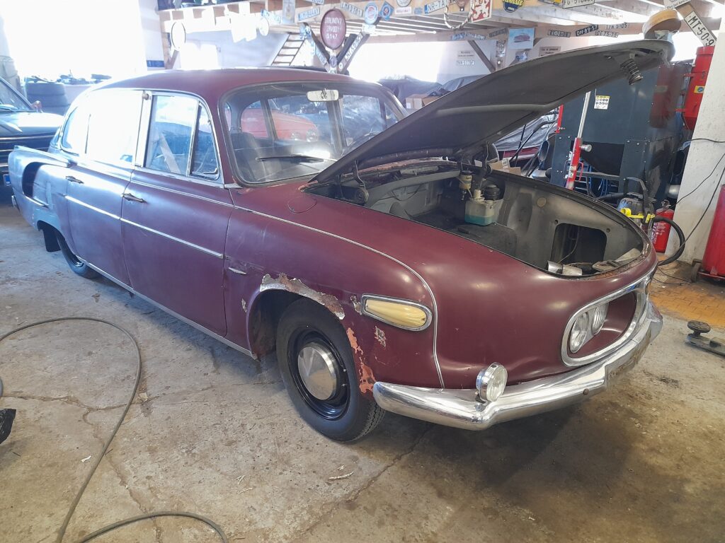 Classic luxury, revolutionary design and technology? Czech! Car ...