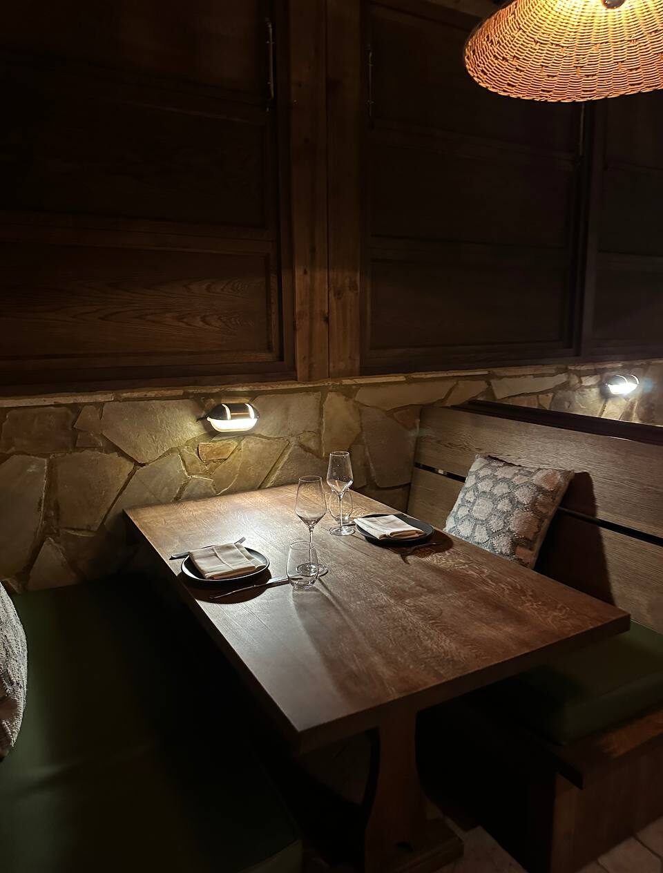 Hidden Gem by London Bridge: In Horto's Enchanted Dining Experience ...