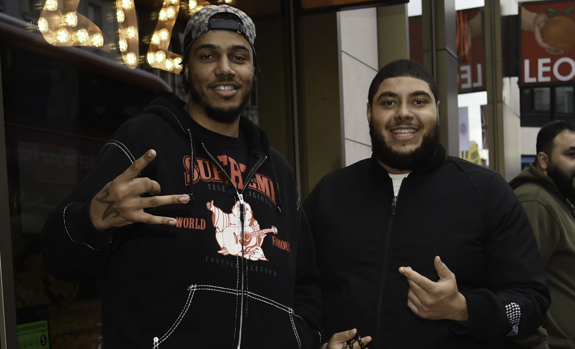 Big Zuu launches his brand new Big Zuu Big Apple Cal'ZUU'ne dessert ...