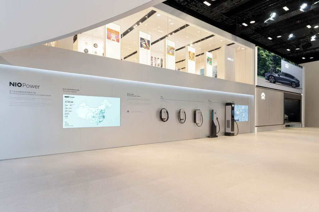 NIO's All-New EL6 Available for Order in China and 2023 ET7 Launched at ...