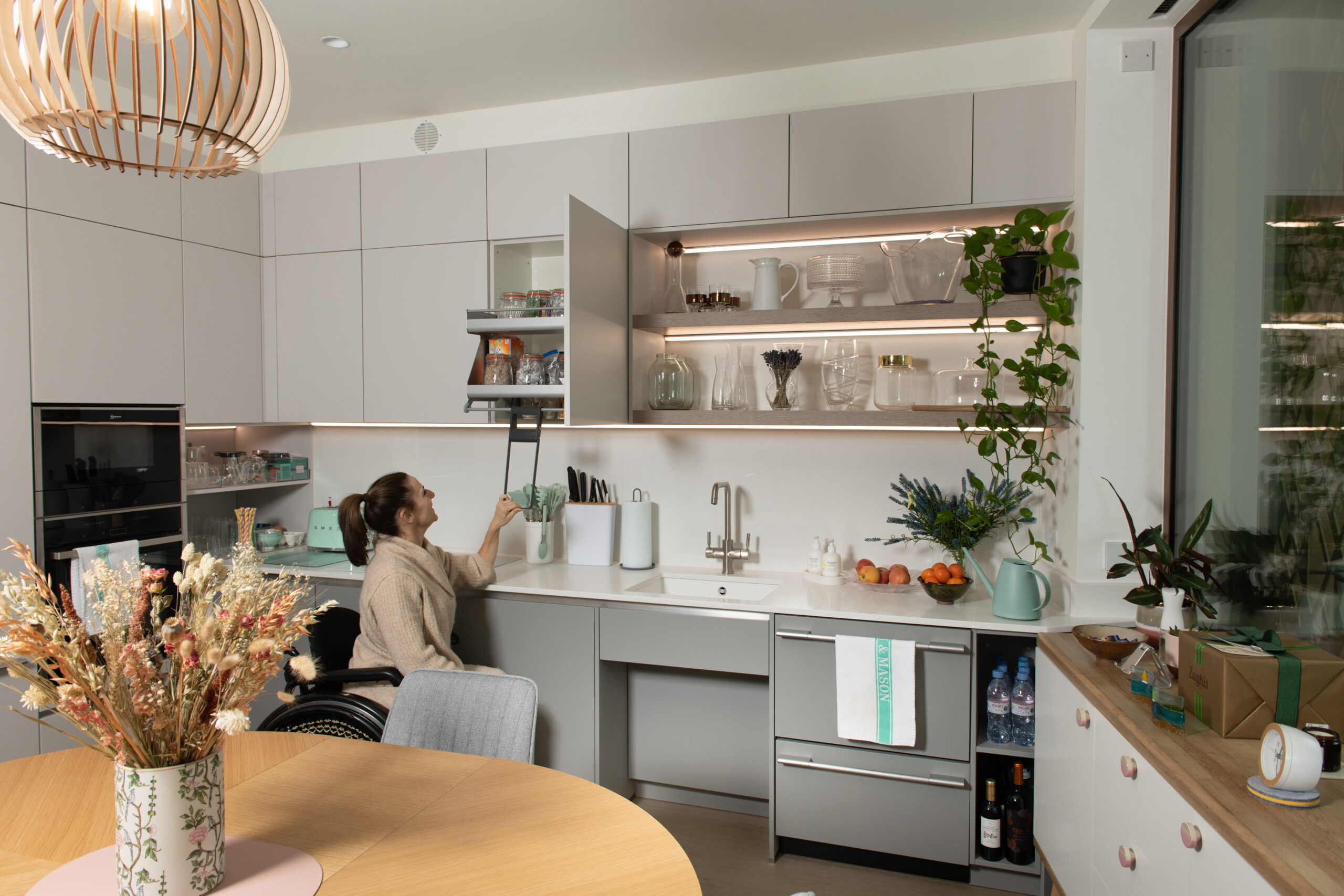 Luxury Accesible Kitchen-living by Brandt Design | London Daily News