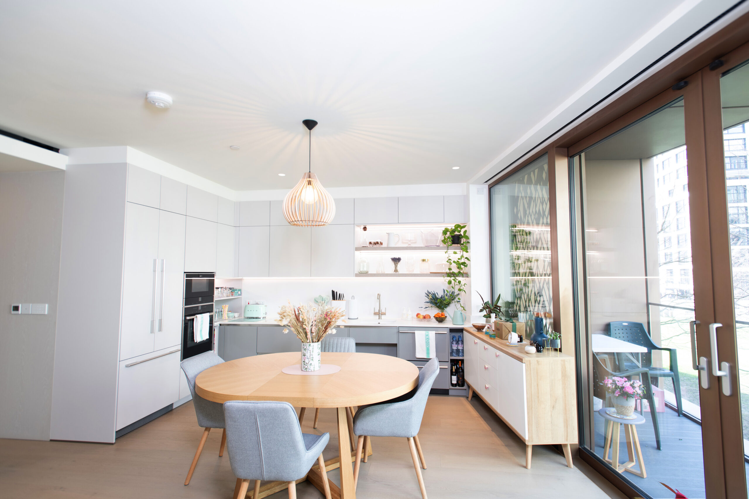 Luxury Accesible Kitchen-living by Brandt Design | London Daily News