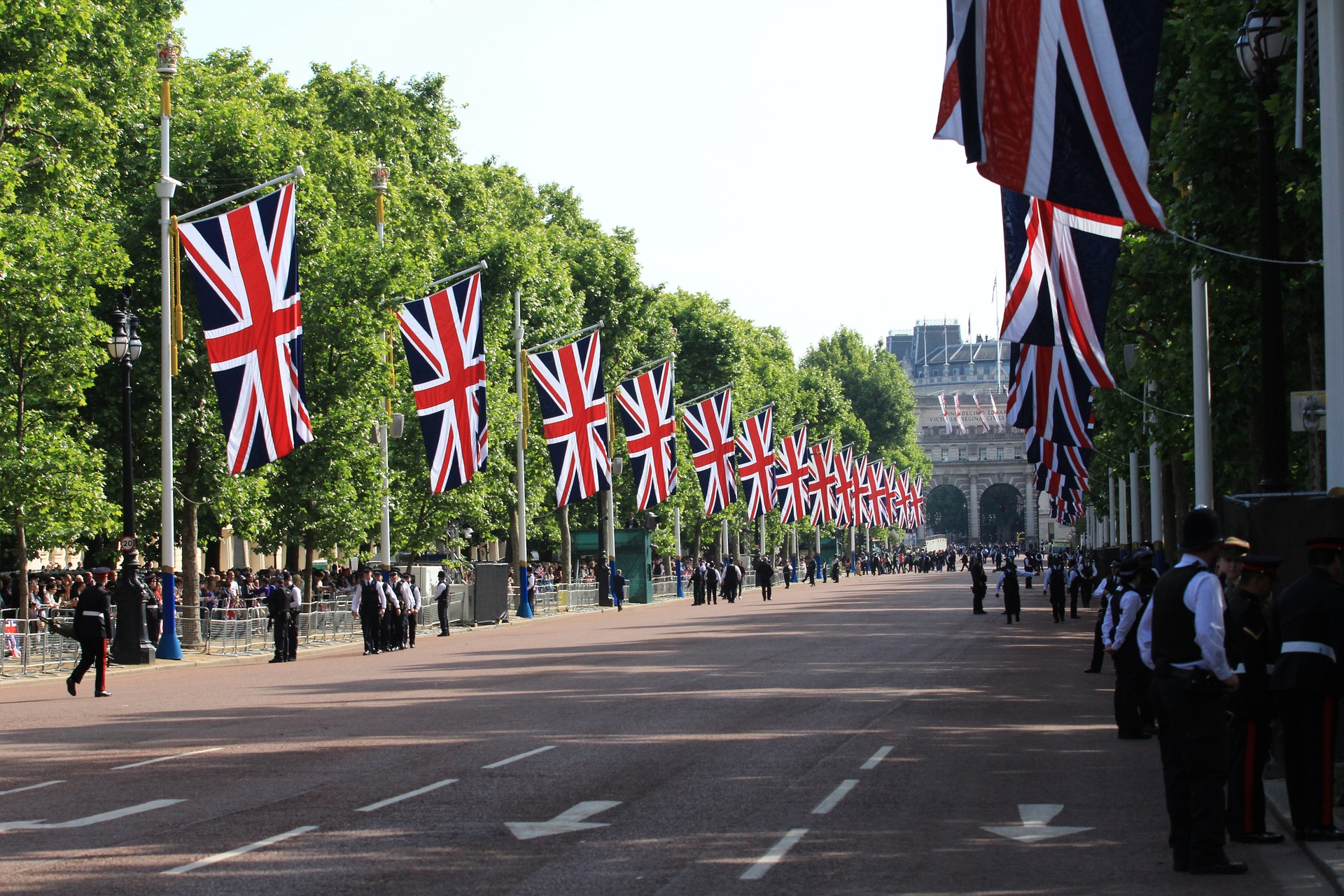 George, Harry & Archie amongst the most popular Royal-inspired baby ...