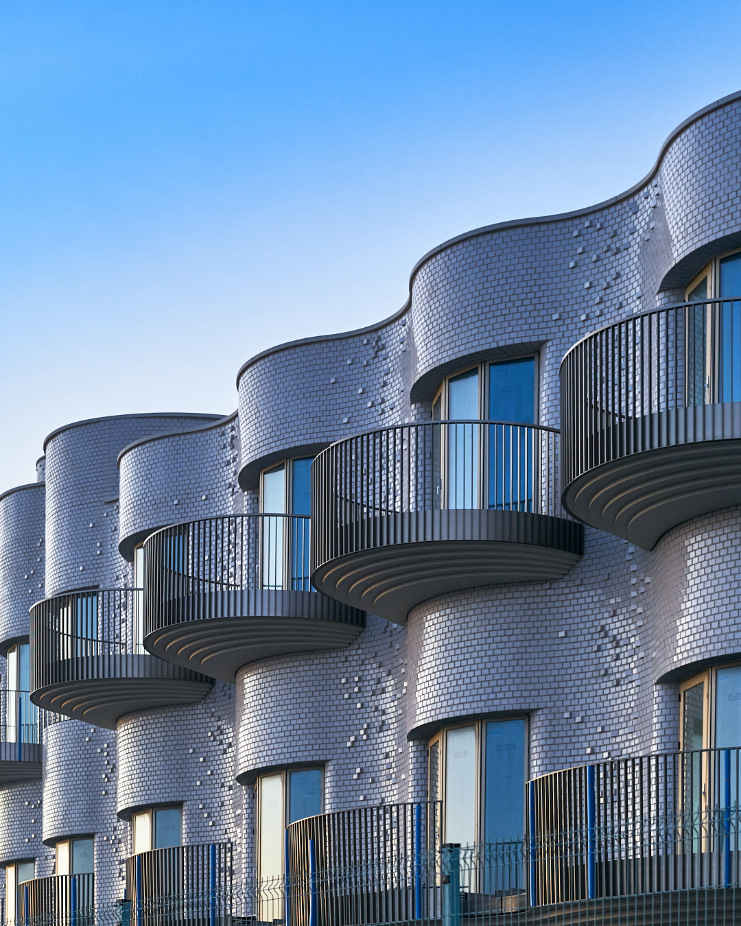 Spectacular beachside development launches in popular seaside town ...