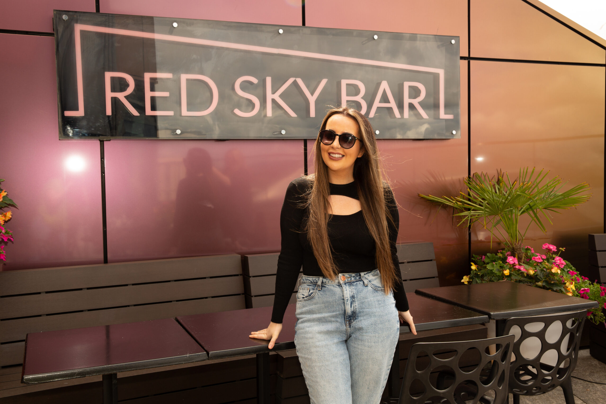 Get ready to glow in Glasgow with bestselling author Sophie Gravia ...