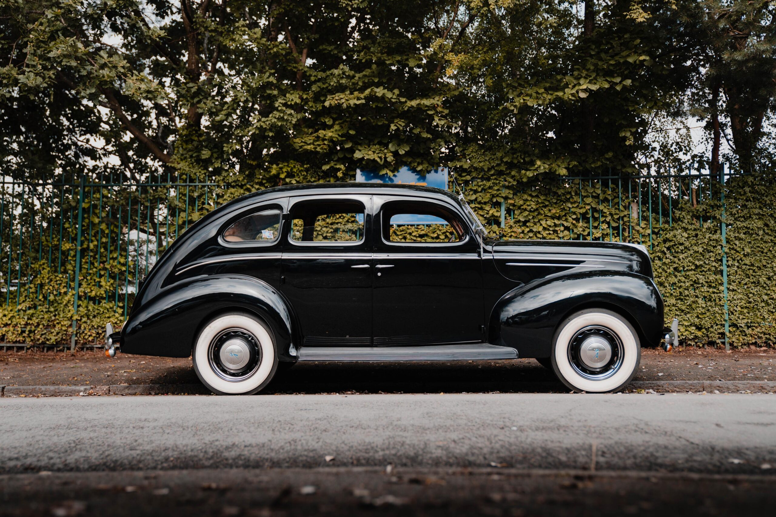 ‘Car-toon’ legend heads to auction - Who Framed Roger Rabbit Ford to be ...