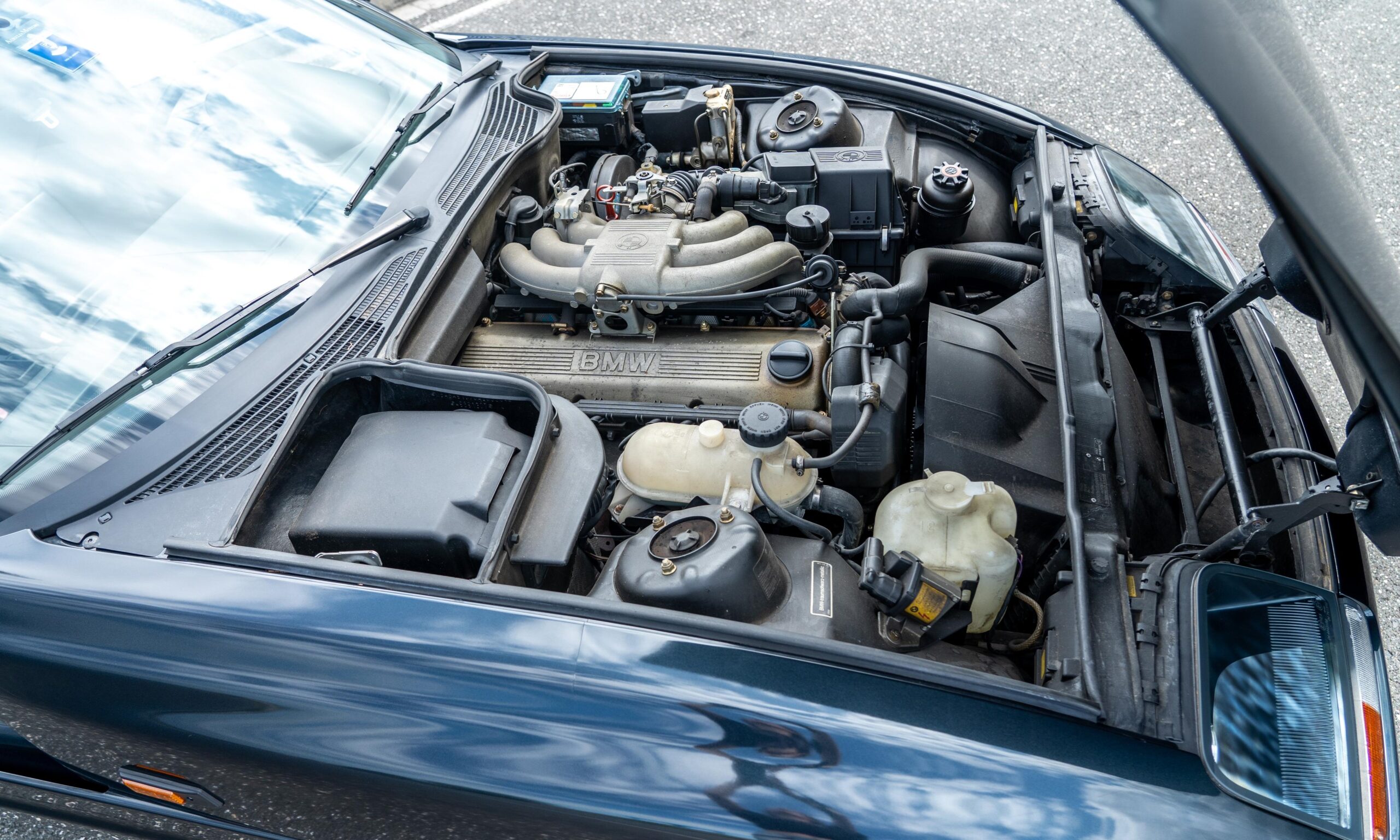 Sliding Doors: 5,800 mile BMW Z1 to be auctioned by Car & Classic ...