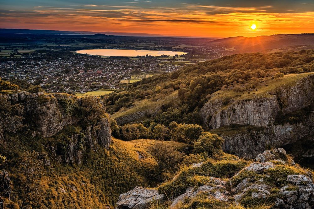 6 Picture-Perfect Autumn Leaf-Peeping Spots in the UK | London Daily News