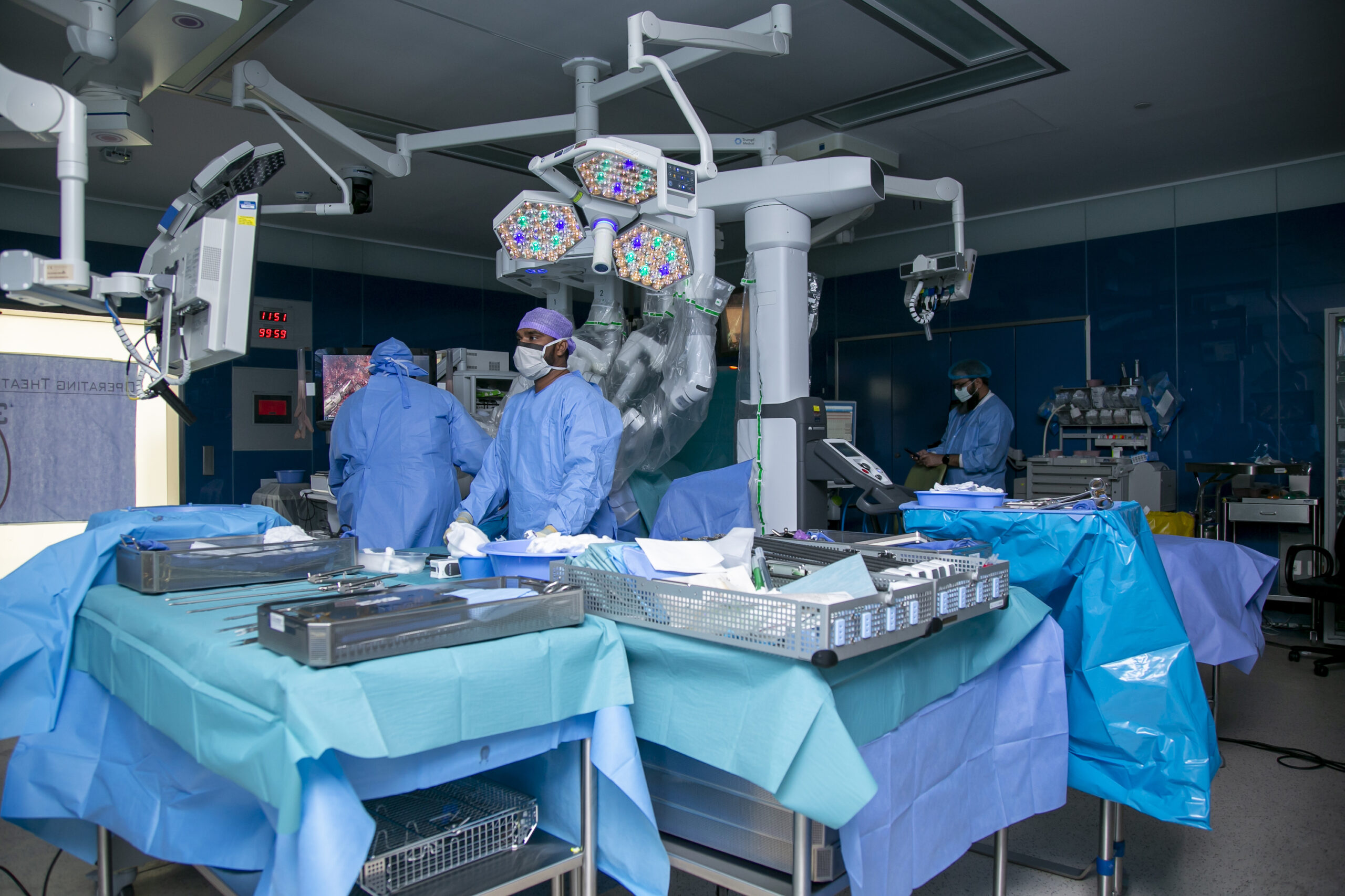 Medical Milestone with World's First Fully Robotic Liver Transplant ...