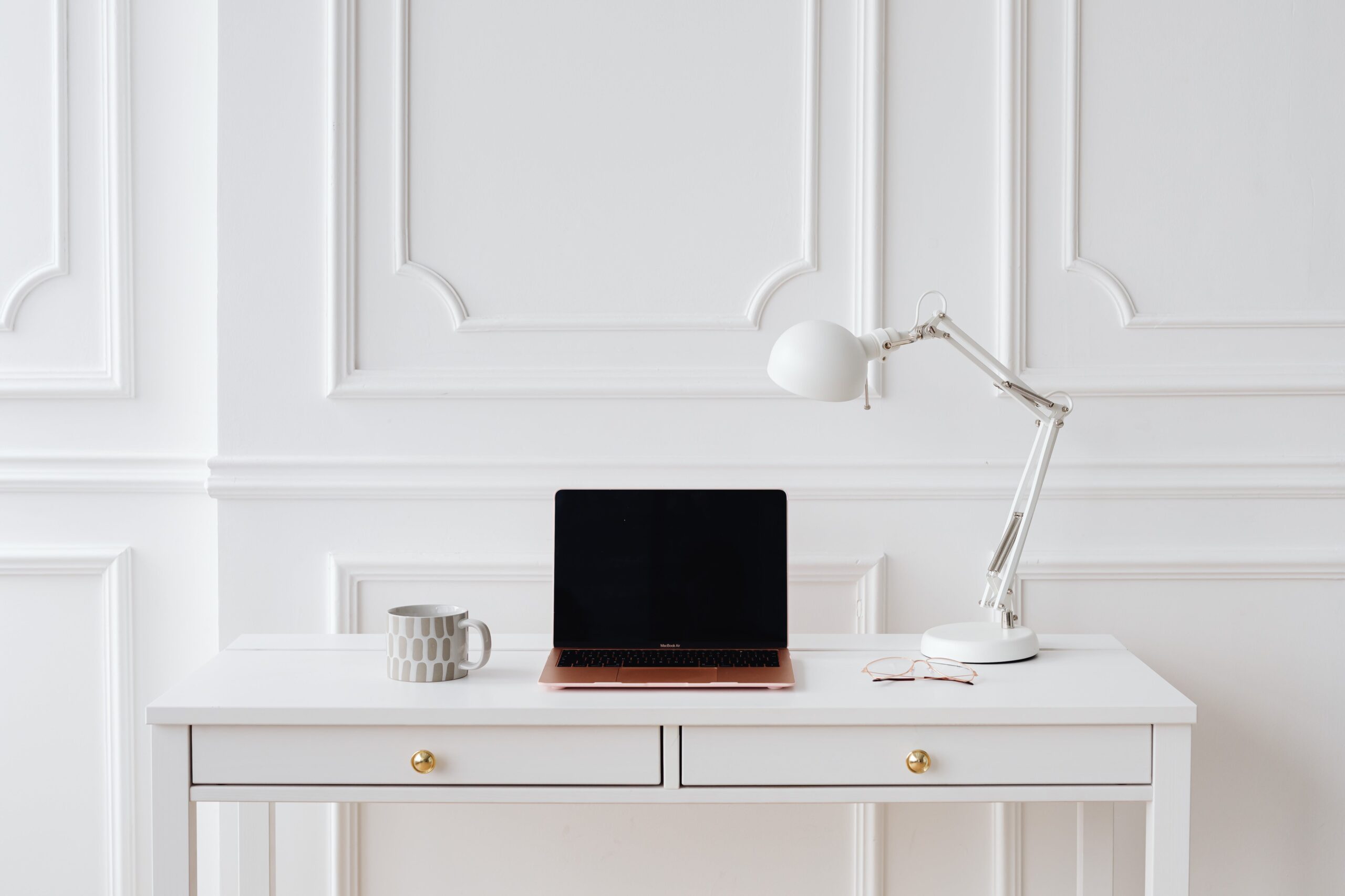 6 tech creators to follow for ultimate desk-spiration | London Daily News