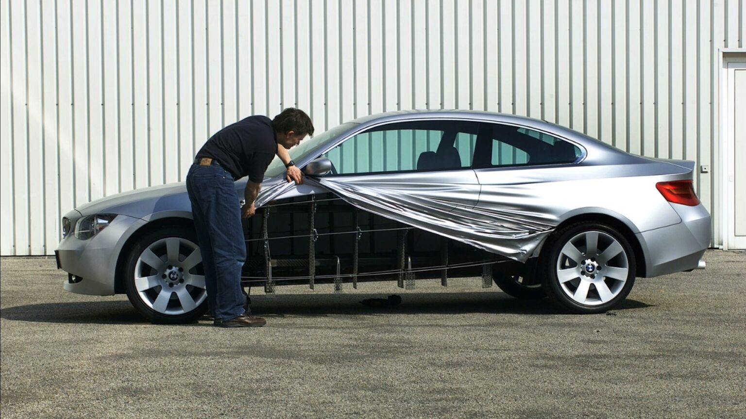 New Steve Saxty three-book set goes behind the scenes of BMW design ...