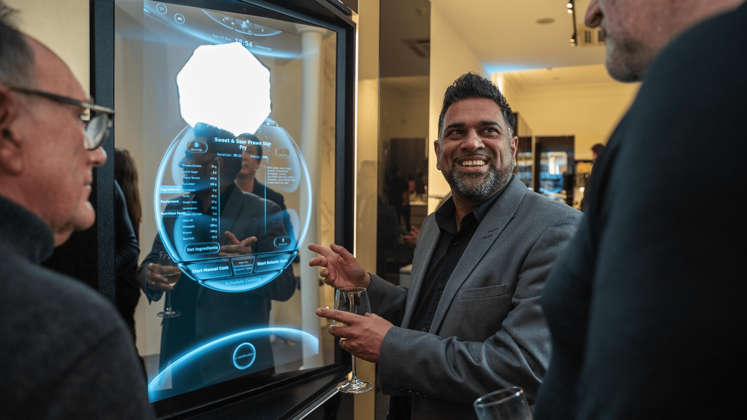 World's First Luxury Robot Kitchen Showroom Opens in London | London ...