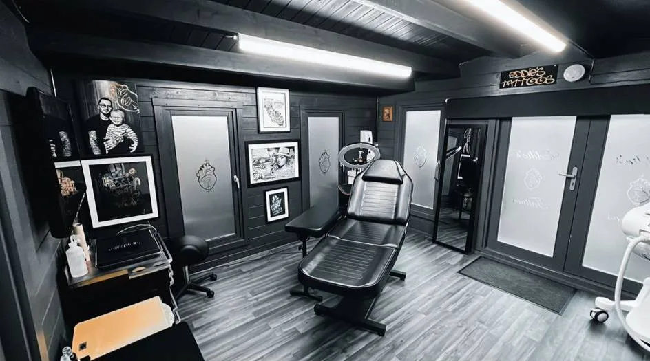 Hemel Hempstead Tattoo Artist to Transform Scars into Art for Free in ...