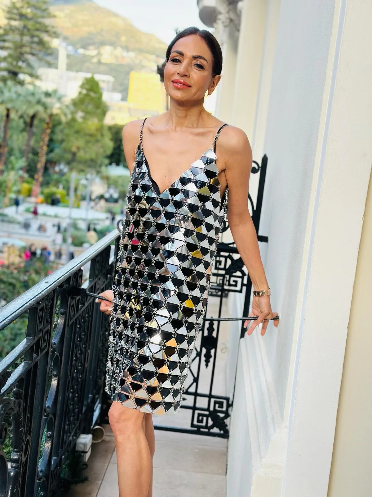 Monaco-Based Influencer Niloo Poodinehi Talks 2024 Fashion Trends ...