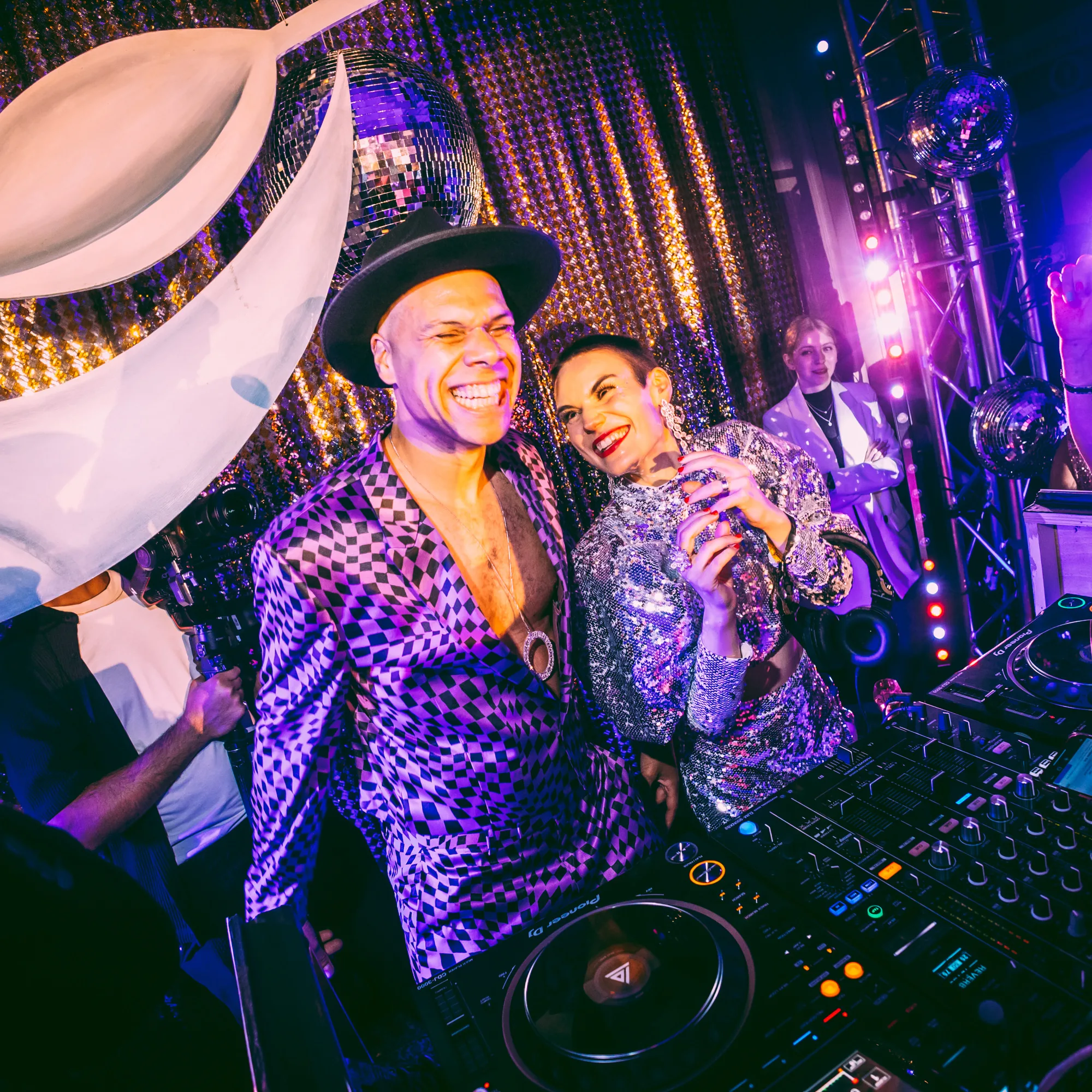 SUNANA bring an Electic Sound with the Raw E.P. on Vivifier Group ...