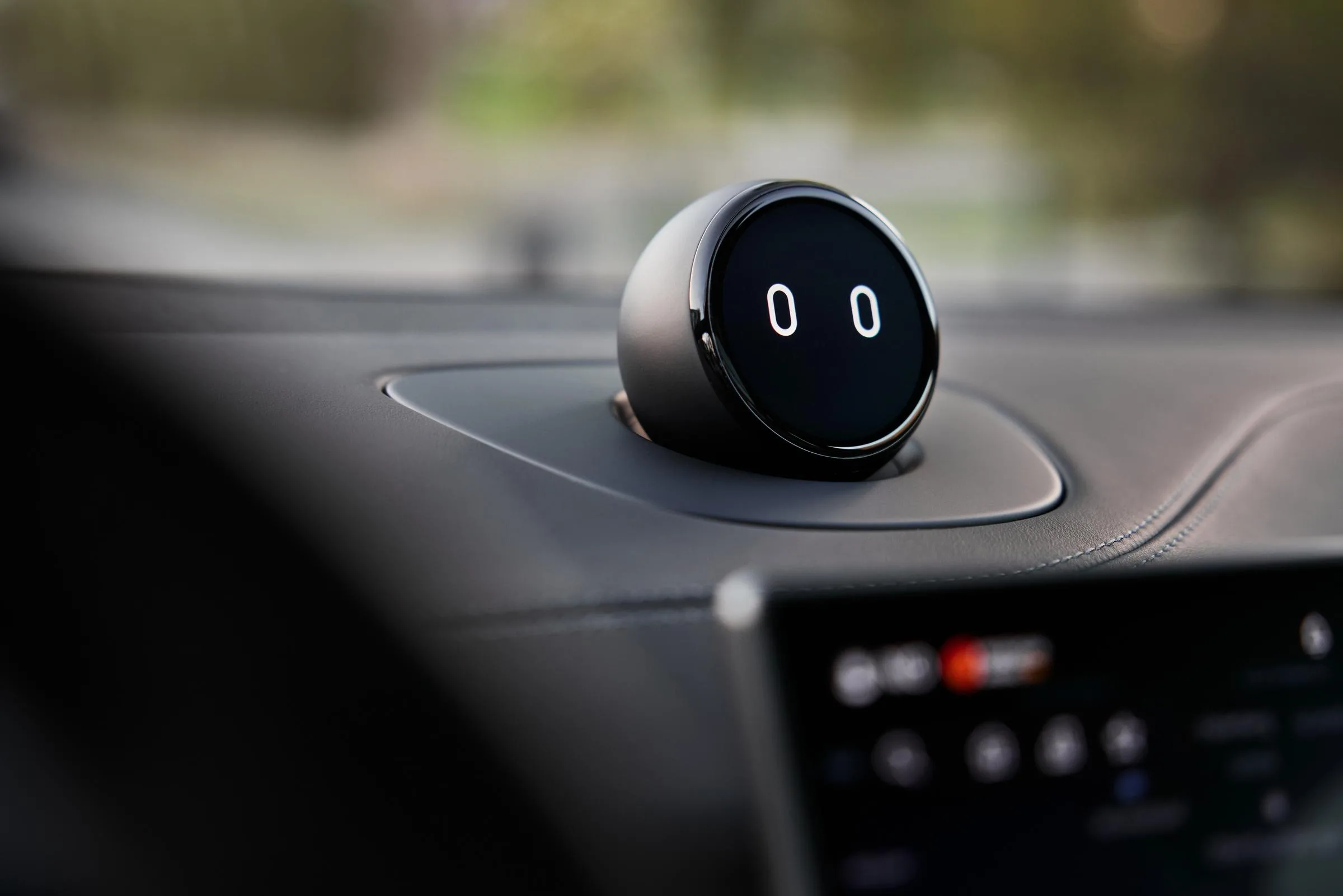 NIO adds automotive grade GPT to NOMI in-car assistant with Microsoft ...