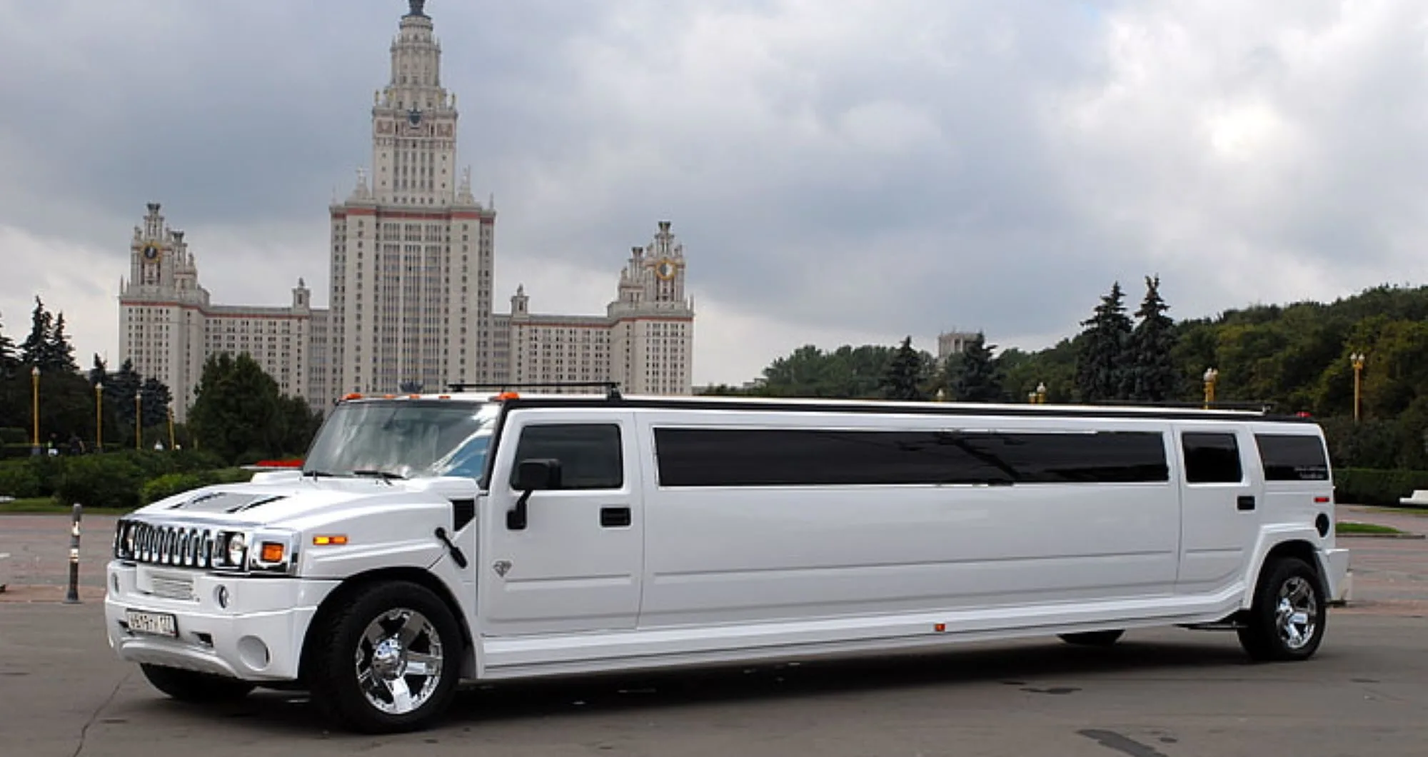 The ultimate guide to the best limousine service in Paris | London ...