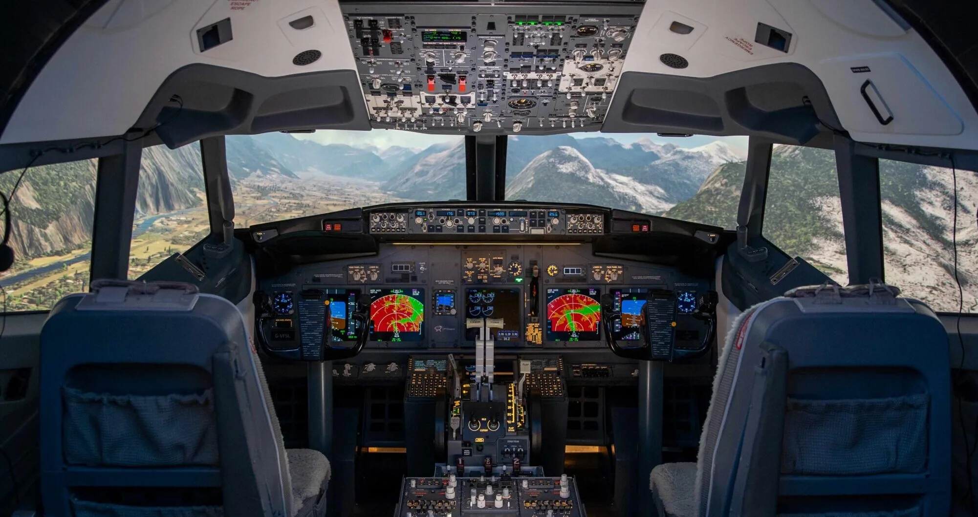 Fathers day gift experiences - Voyager Flight Simulation, providing the ...