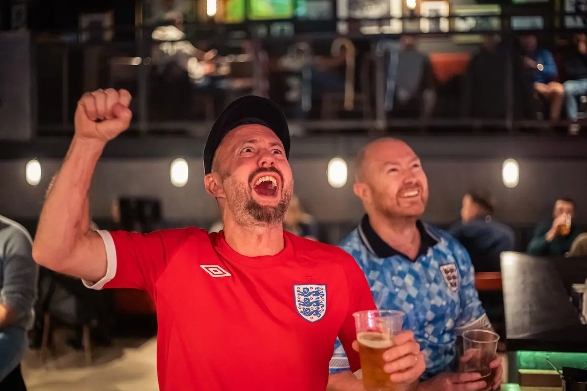 Three popular London pubs are taking one for the team again by offering ...