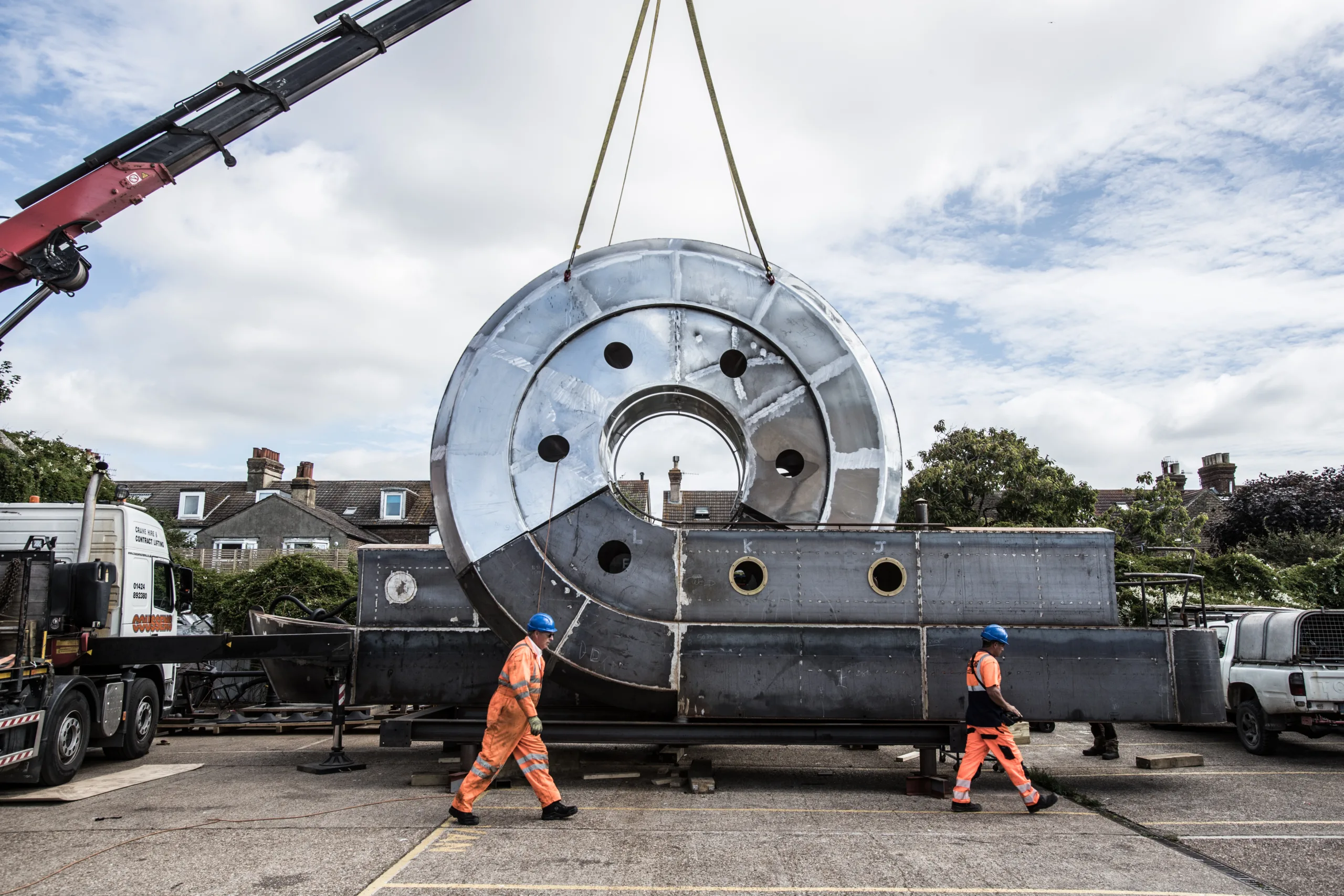 First look at spectacular looping Canal Boat Artwork by Alex Chinneck ...