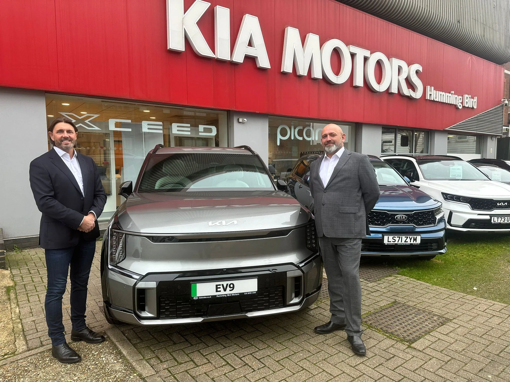 Alan Day Motor Group expands with acquisition of Hummingbird Kia ...