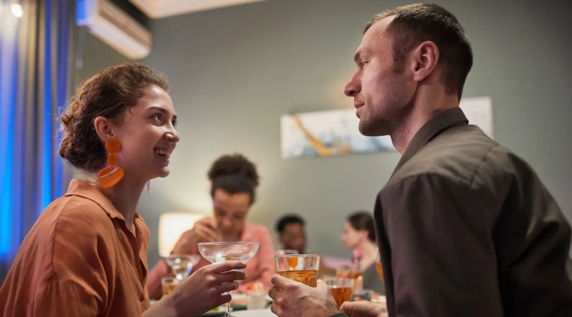 To tip or not to tip? A guide to tipping etiquette in the UK in 2022 ...