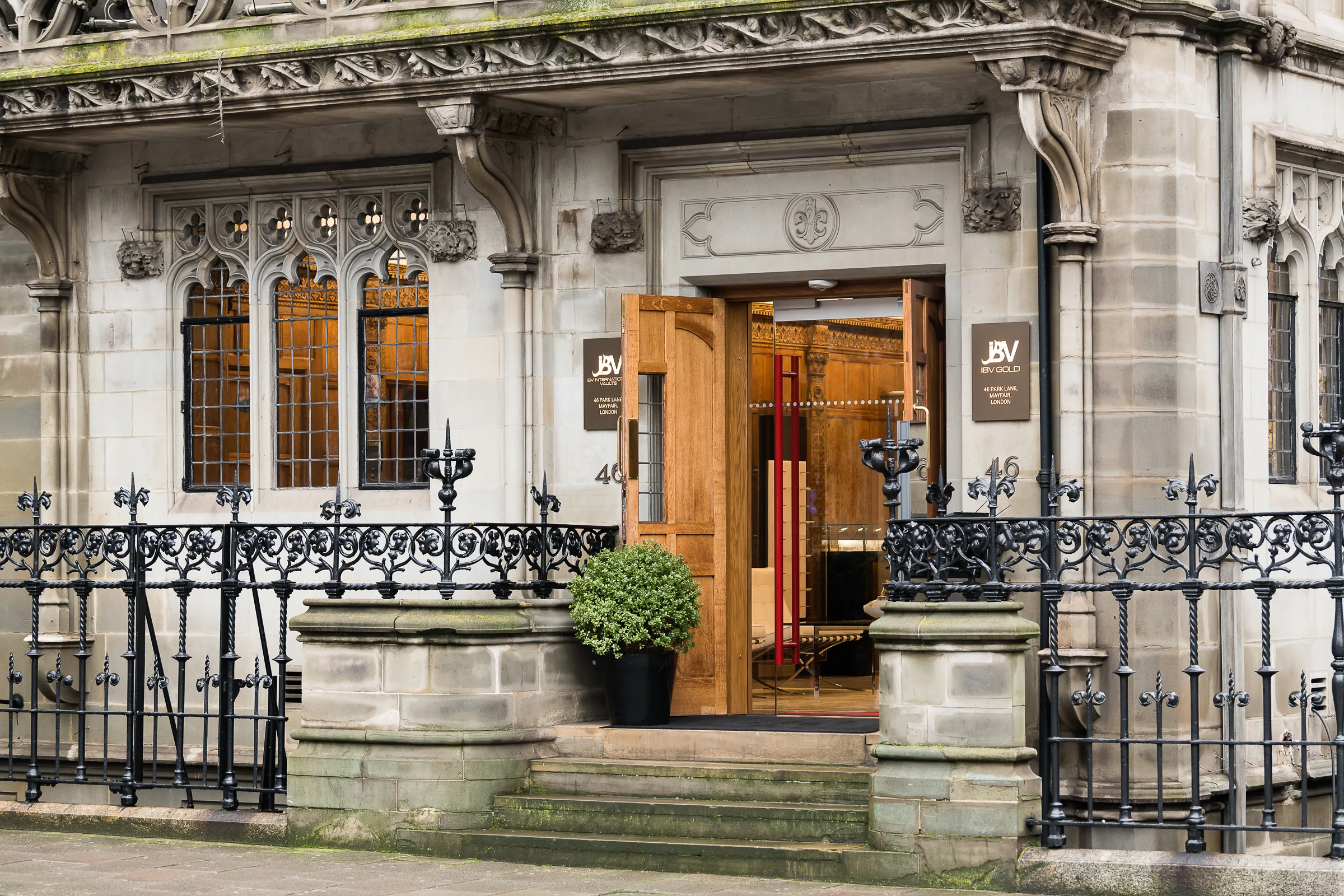 Europe's most exclusive private vaults storage launches new gold ...