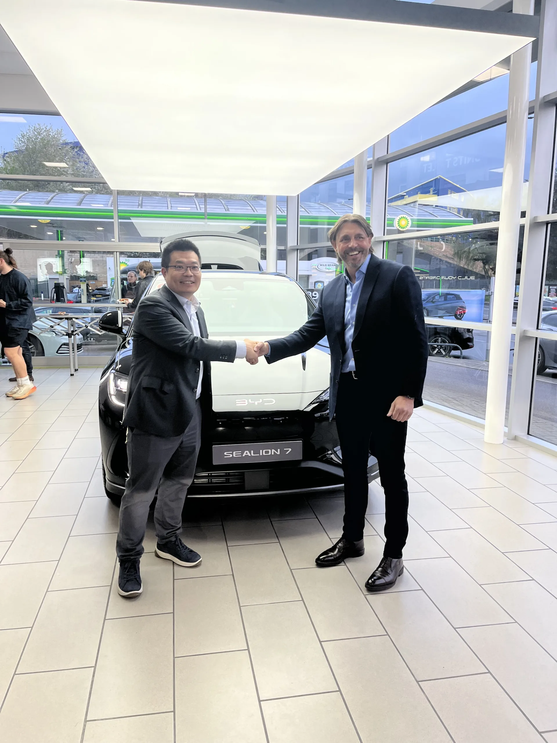 Alan Day Motor Group unveils new BYD Sealion 7 with England rugby stars ...