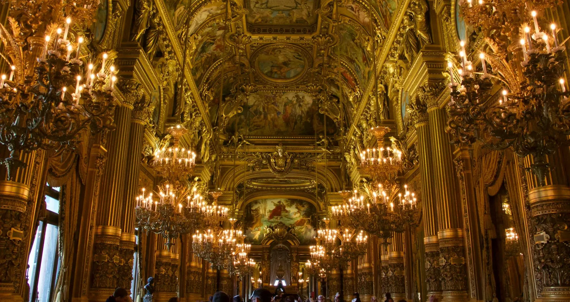 The fascinating history of chandeliers