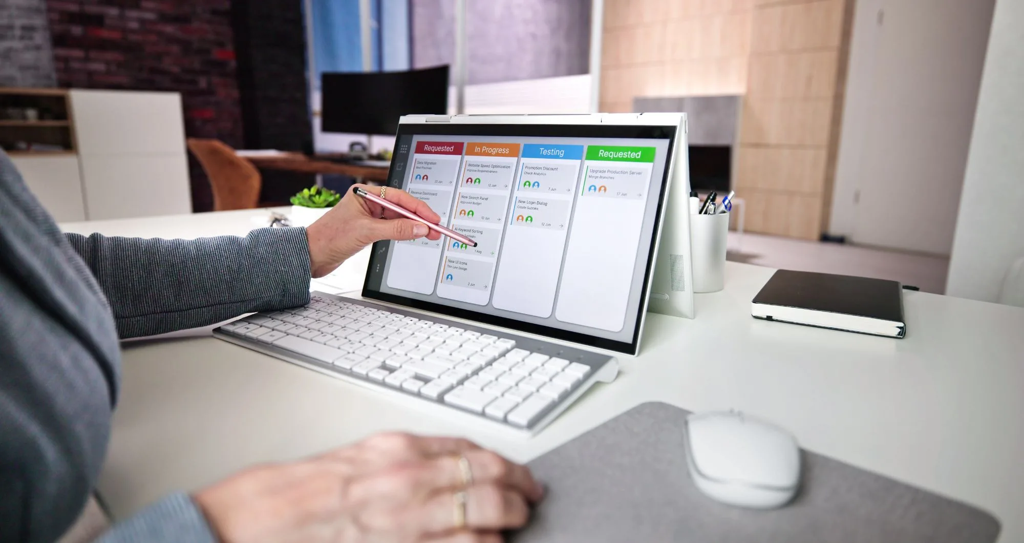 Tracking project progress made easy with smart management software ...