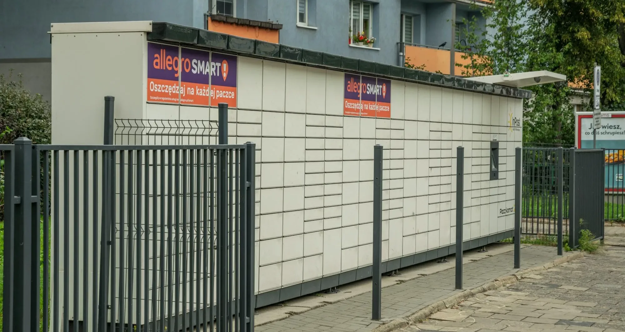 Benefits of tech-enabled security fencing For UK businesses