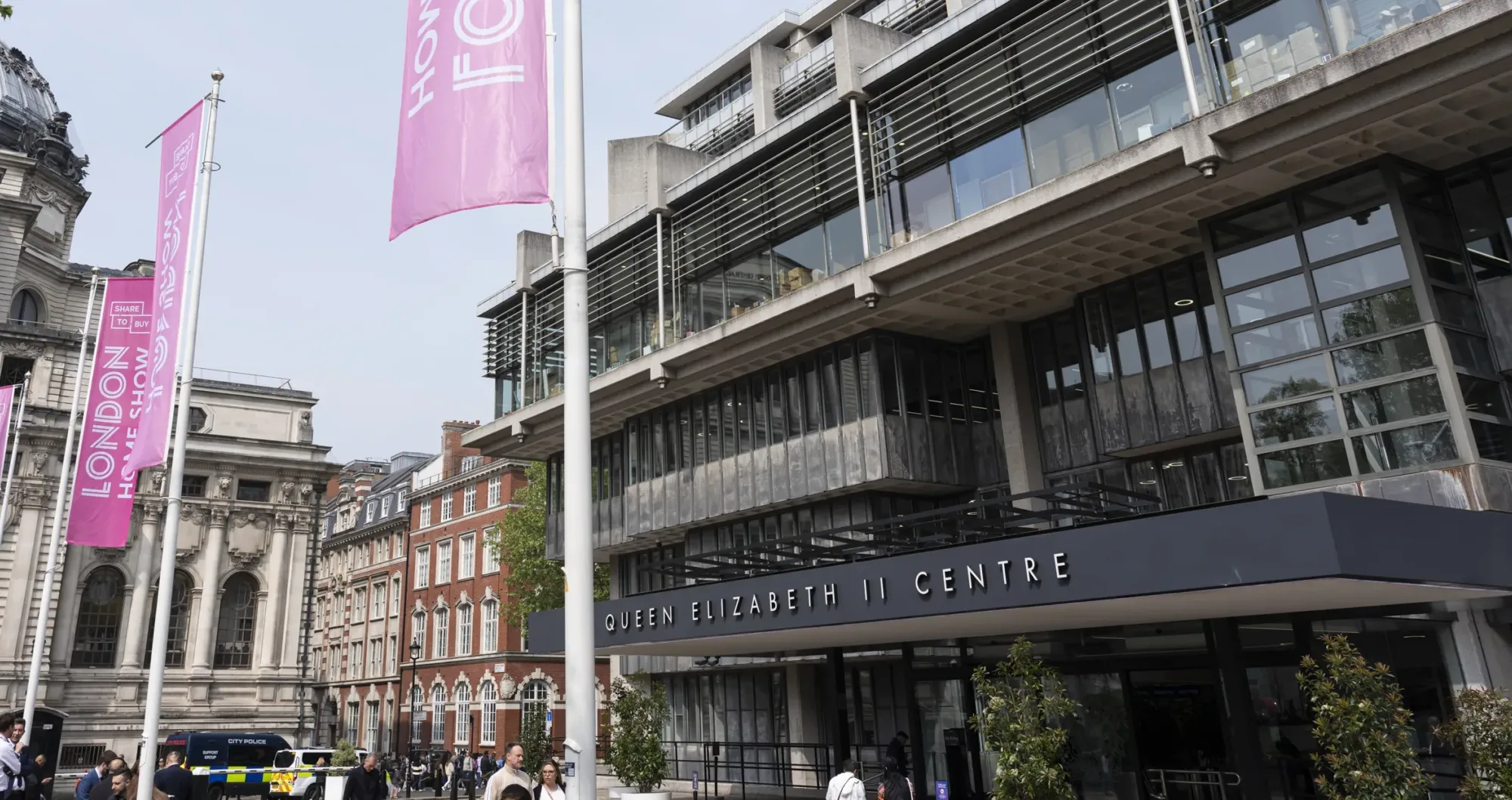 The London Home Show continues to attract over 3,000 aspiring ...