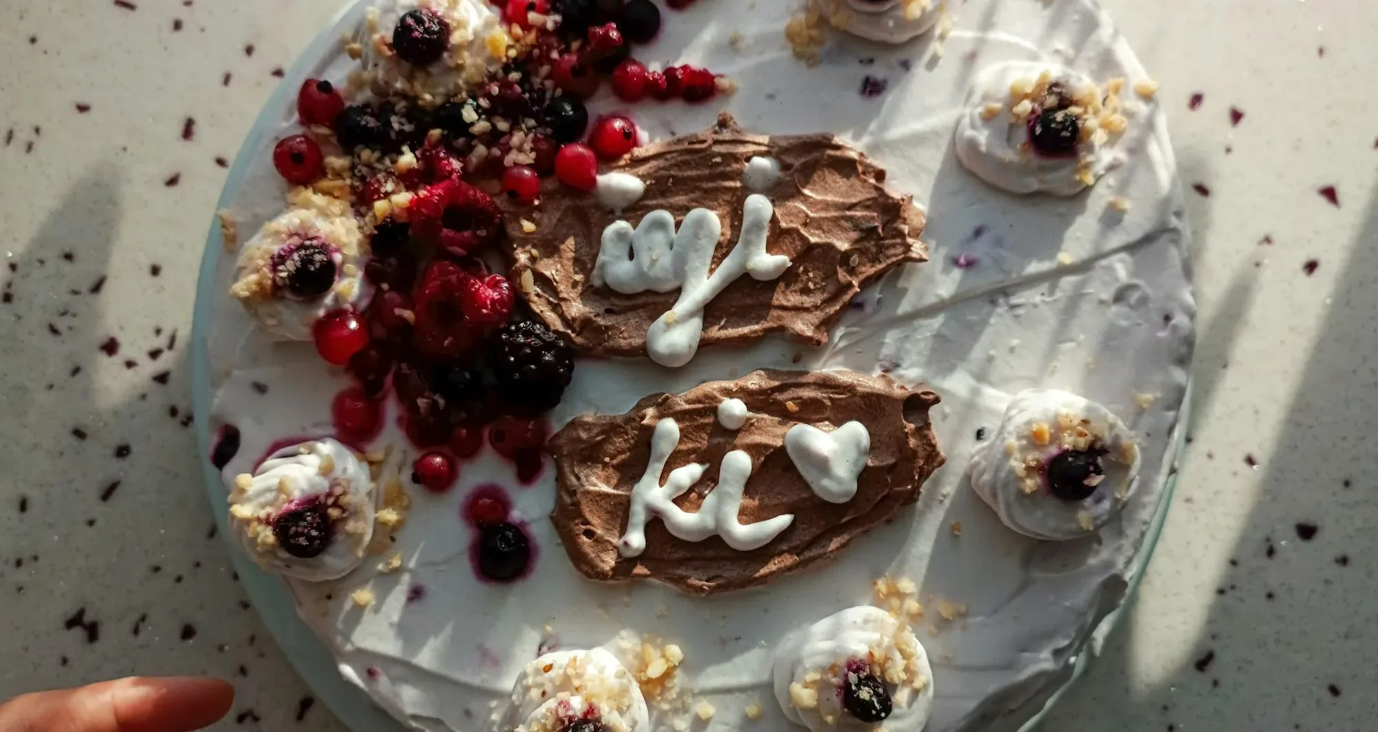 How to create a storytelling cake design