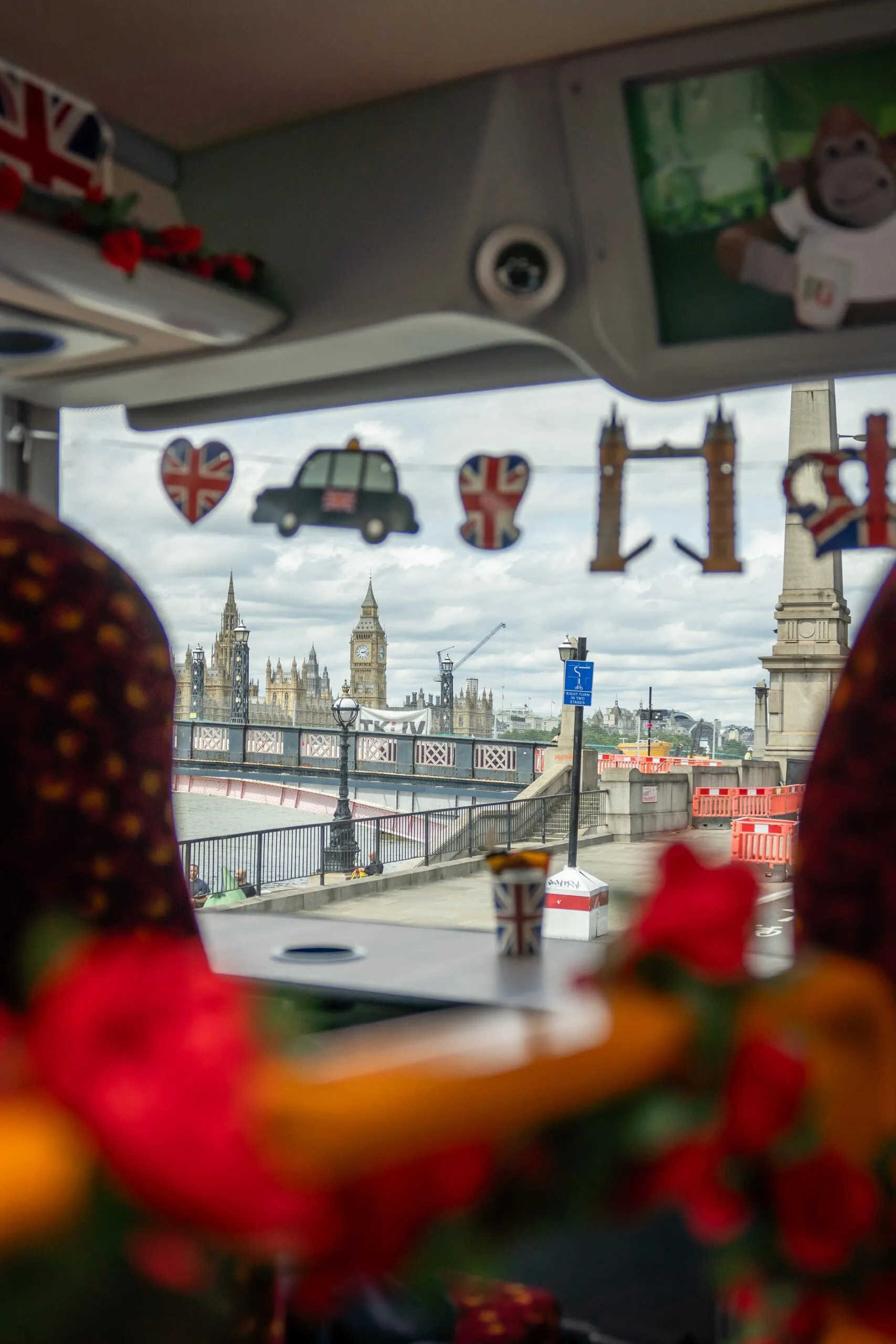 From teacup to tour bus: PG Tips joins Evan Evans tours for a ...
