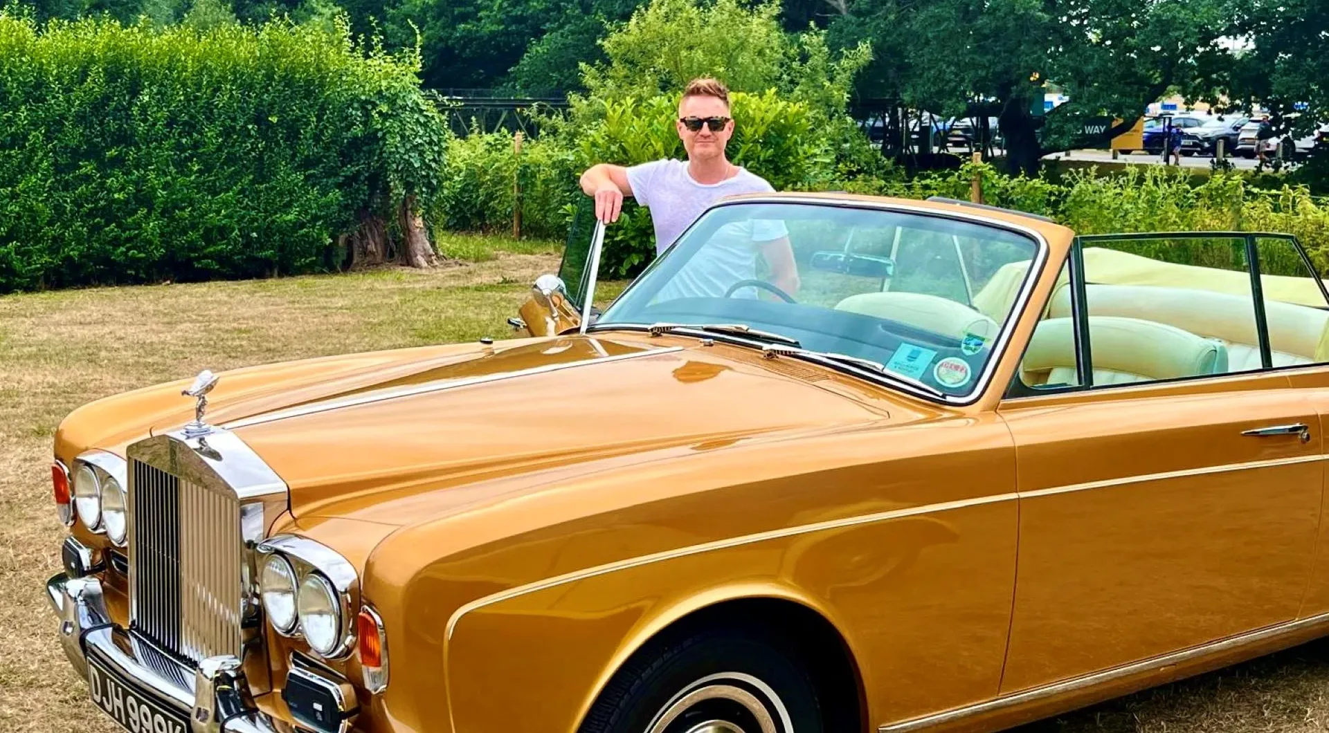World record number of Rolls-Royces, head for Brooklands race track ...