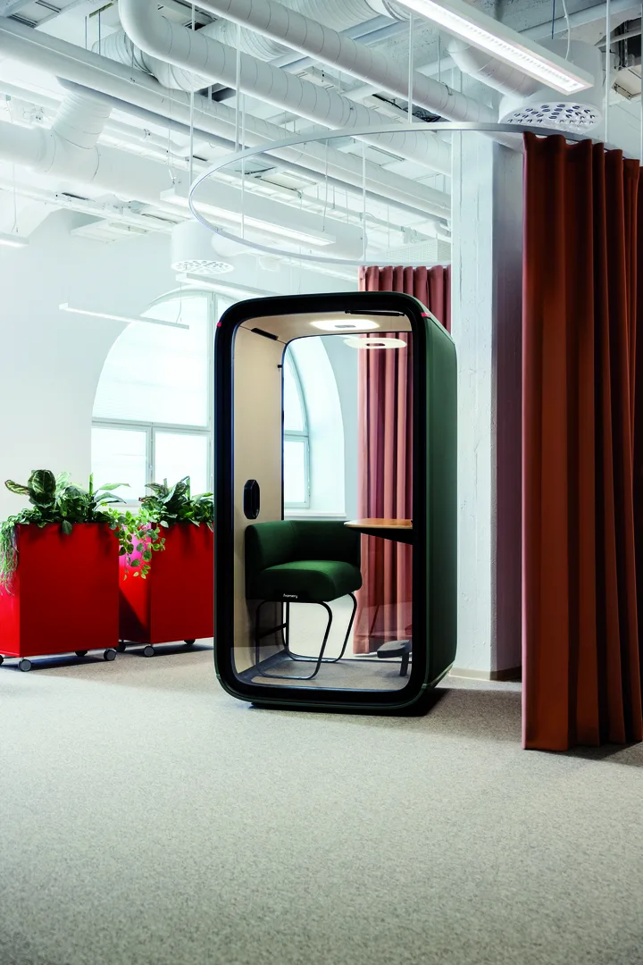 Framery One Lounge debuts at Neocon 2025 | London Daily News