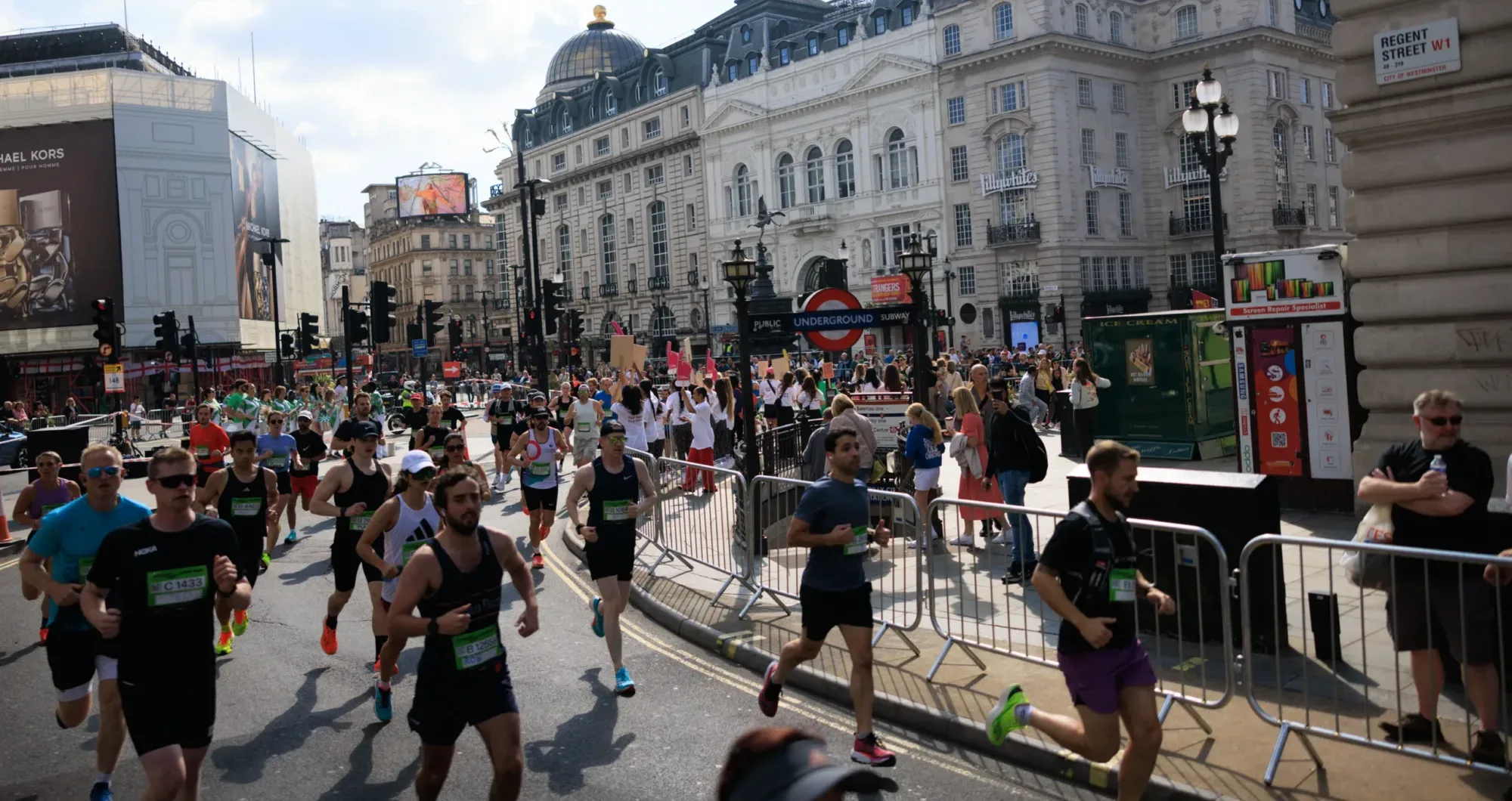 10 for 10: Why people are taking on London’s biggest 10k | London Daily ...