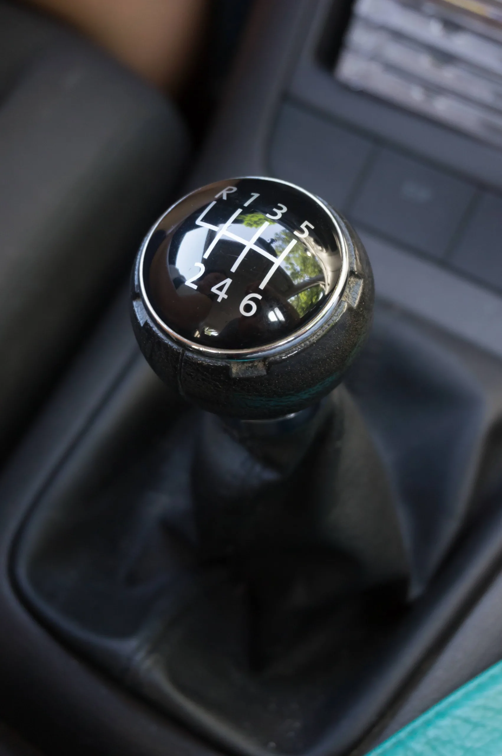 Manual vs automatic transmission cars: What drivers need to know ...