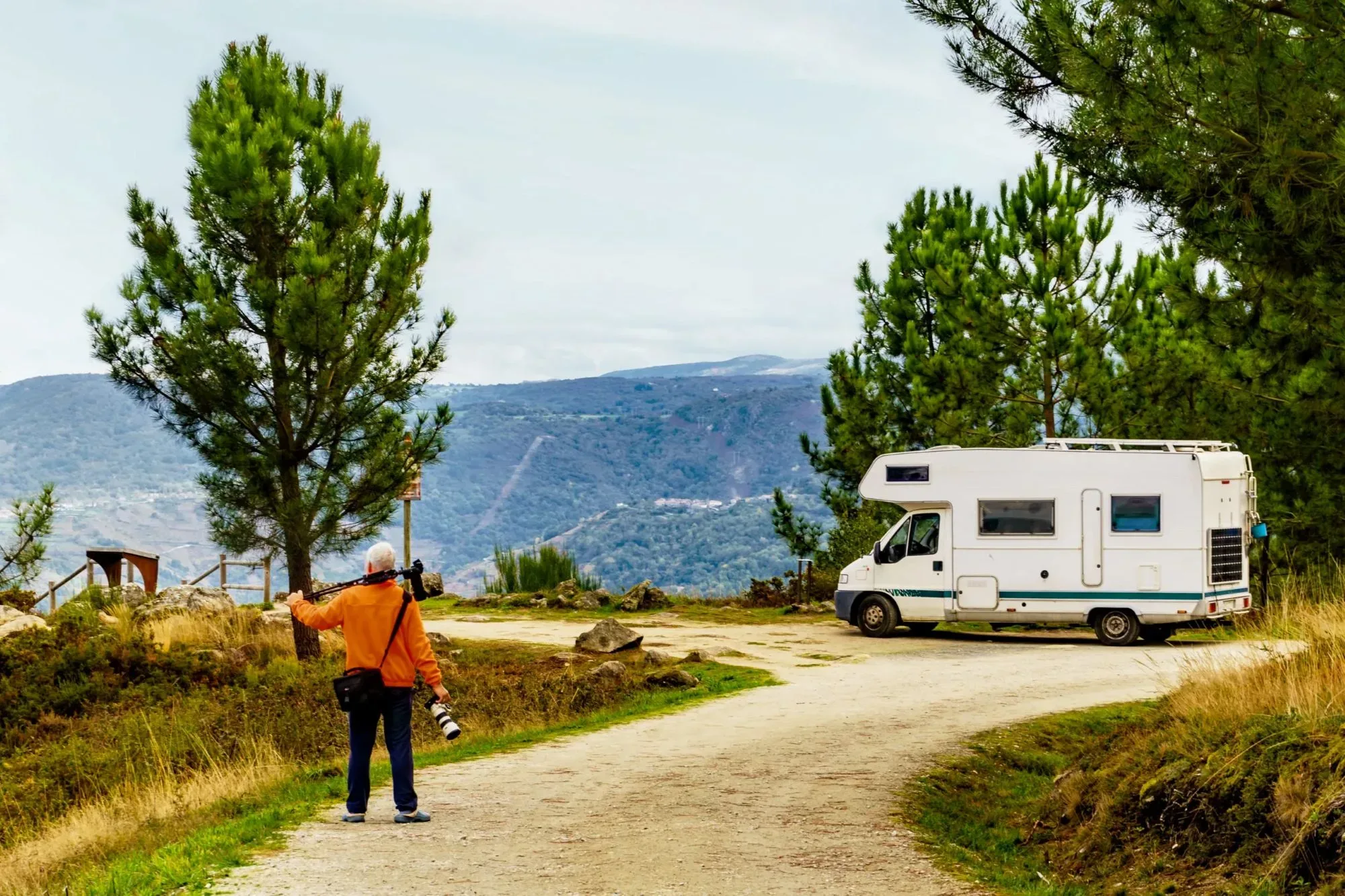 Freedom on four wheels: Spontaneity and time in nature driving Brits to ...