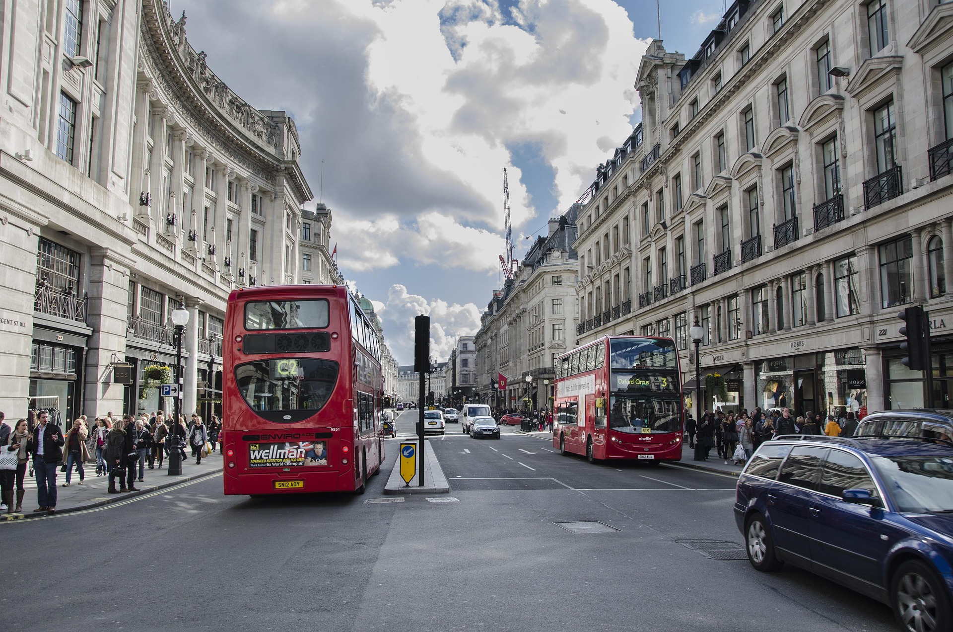 Transport chaos: 350+ London bus workers strike during Friday rush hour ...