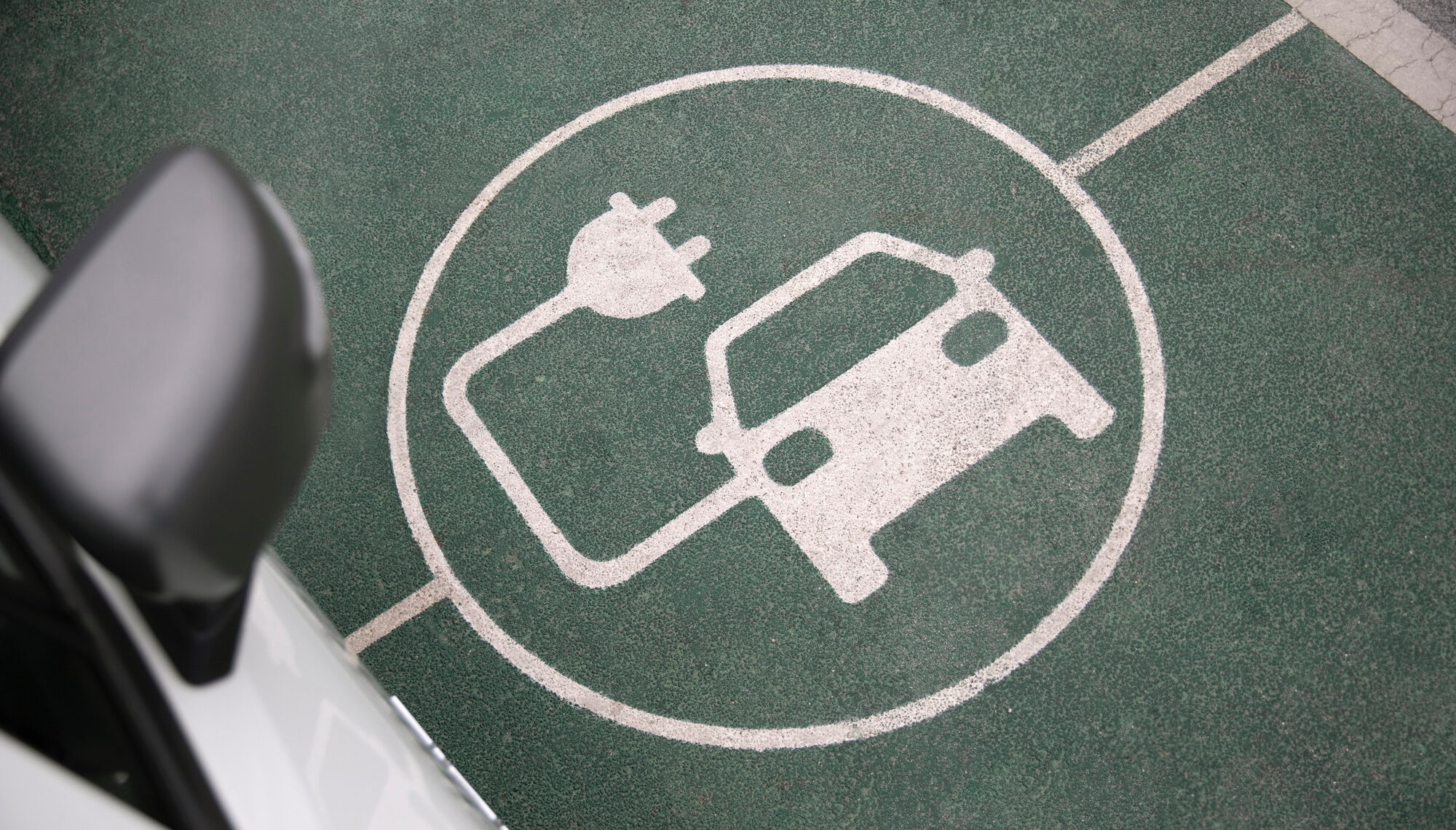 Electric boost: EV chargepoints in London grow by 21.7% in a year ...