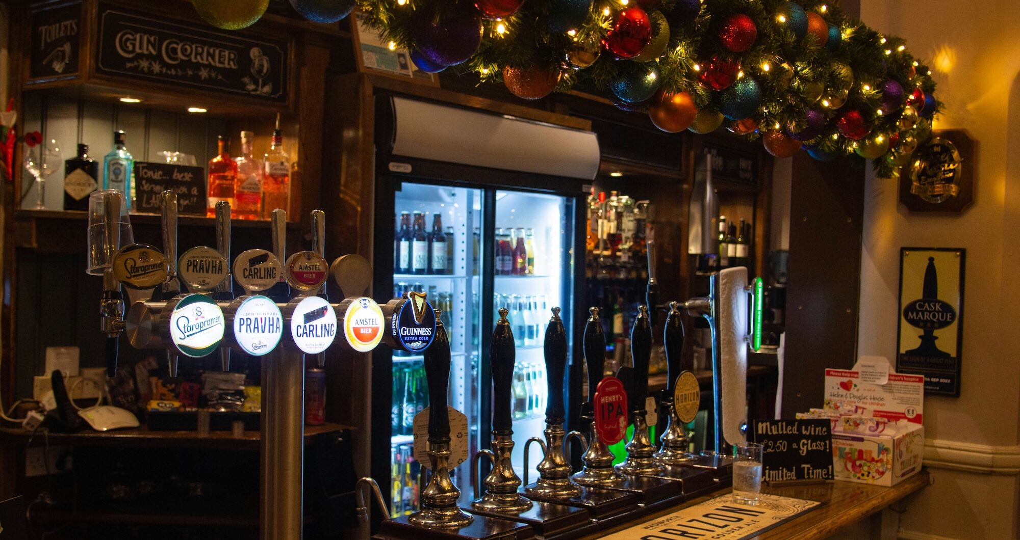 Pub-goers risk breaking the law, expert warns, as one in five admit ...