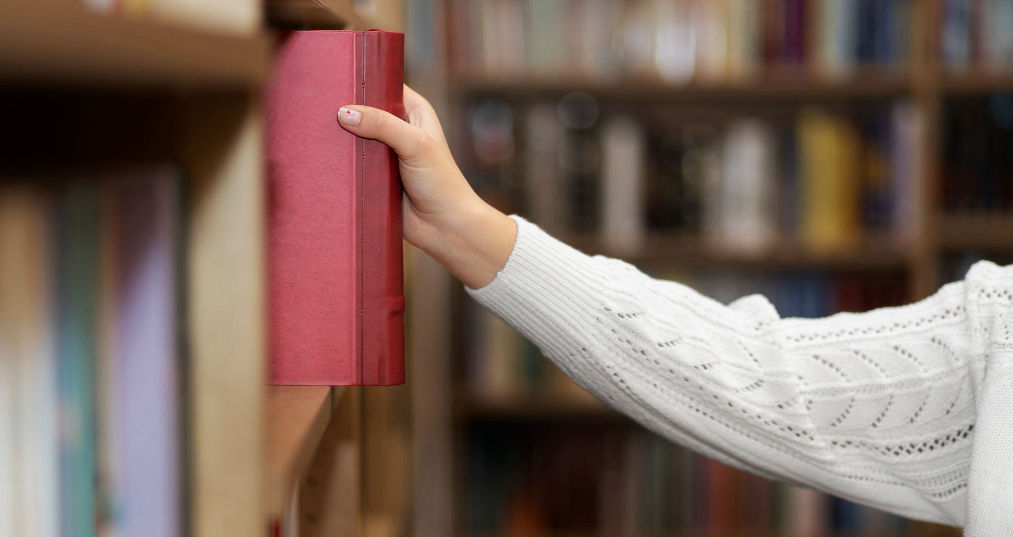 Jennie Godfrey at the Bookface Sip & Swap | London Daily News