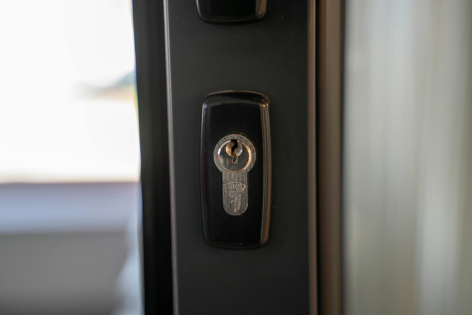 Why more UK homeowners are upgrading to anti-snap euro cylinder locks ...