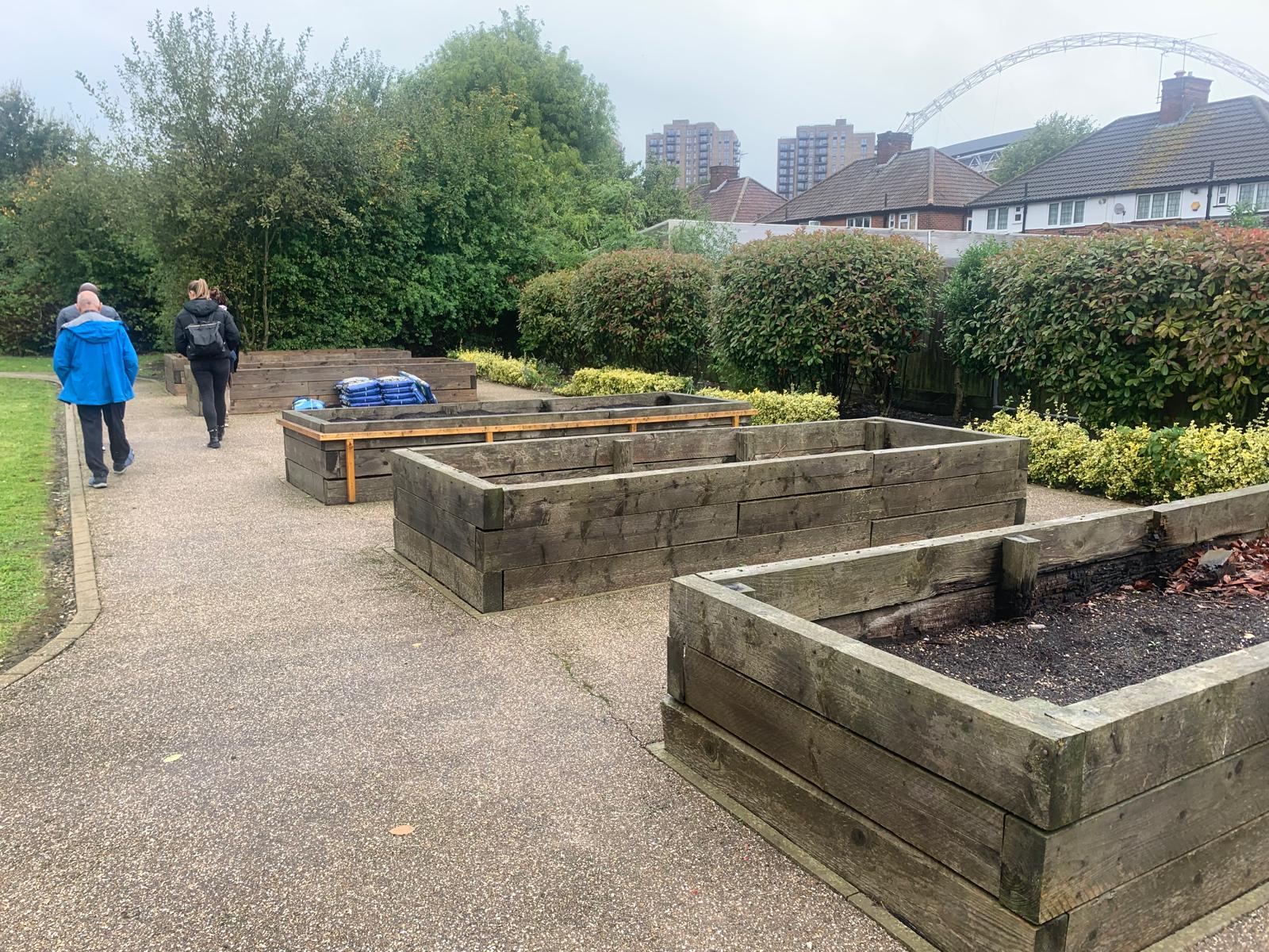 She Grows Veg helps urban communities to create green spaces | London ...