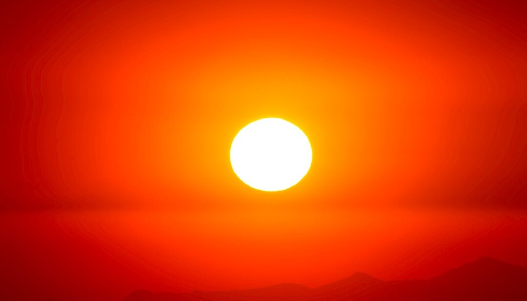 Red heat-health alert for London: NHS warns of life-threatening risk as ...